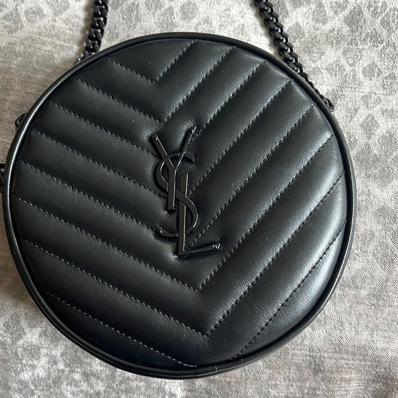 Yves Saint Laurent | Bags | Ysl Jade Round Quilted Crossbody Bag ...